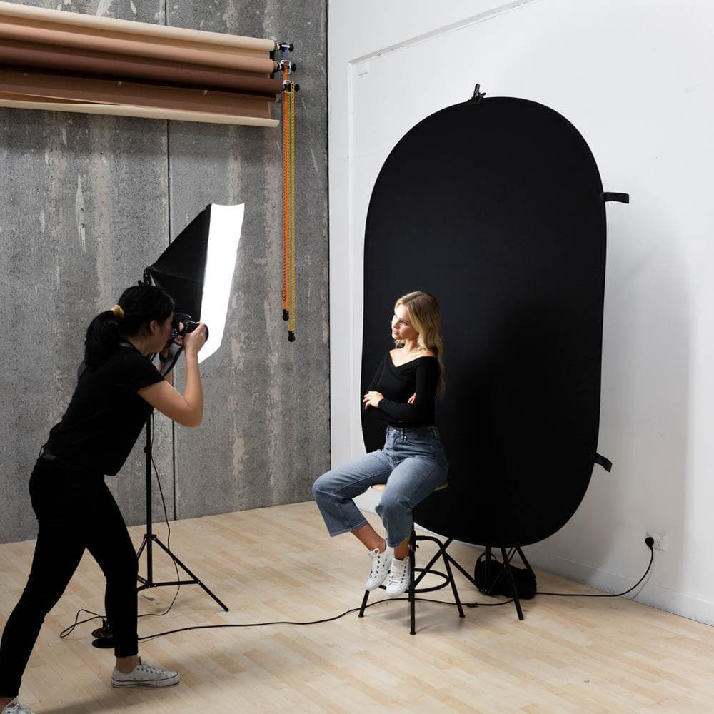 White / Black Double Sided Collapsible Pop Up Backdrop (1.5 x 2.1M)