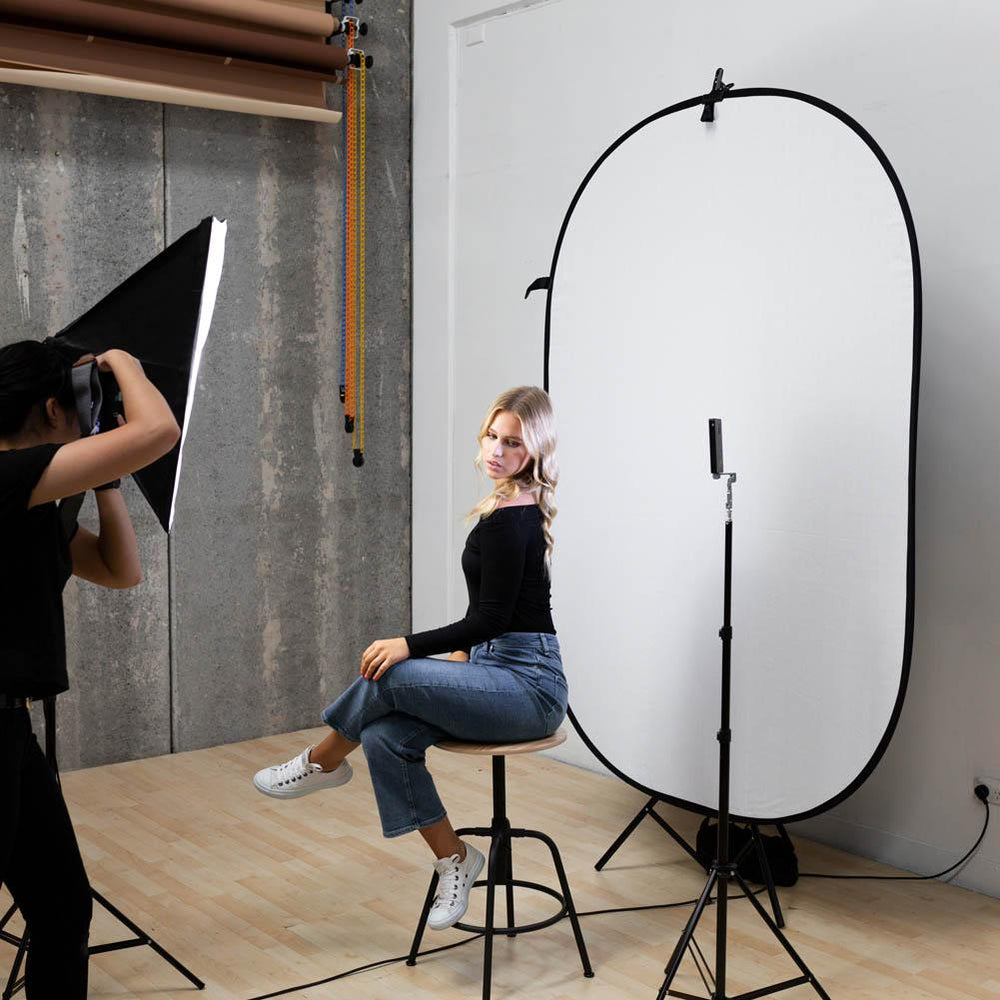 White/Black Double Sided Collapsible Vinyl Pop Up Backdrop (1.5 x 2.1M